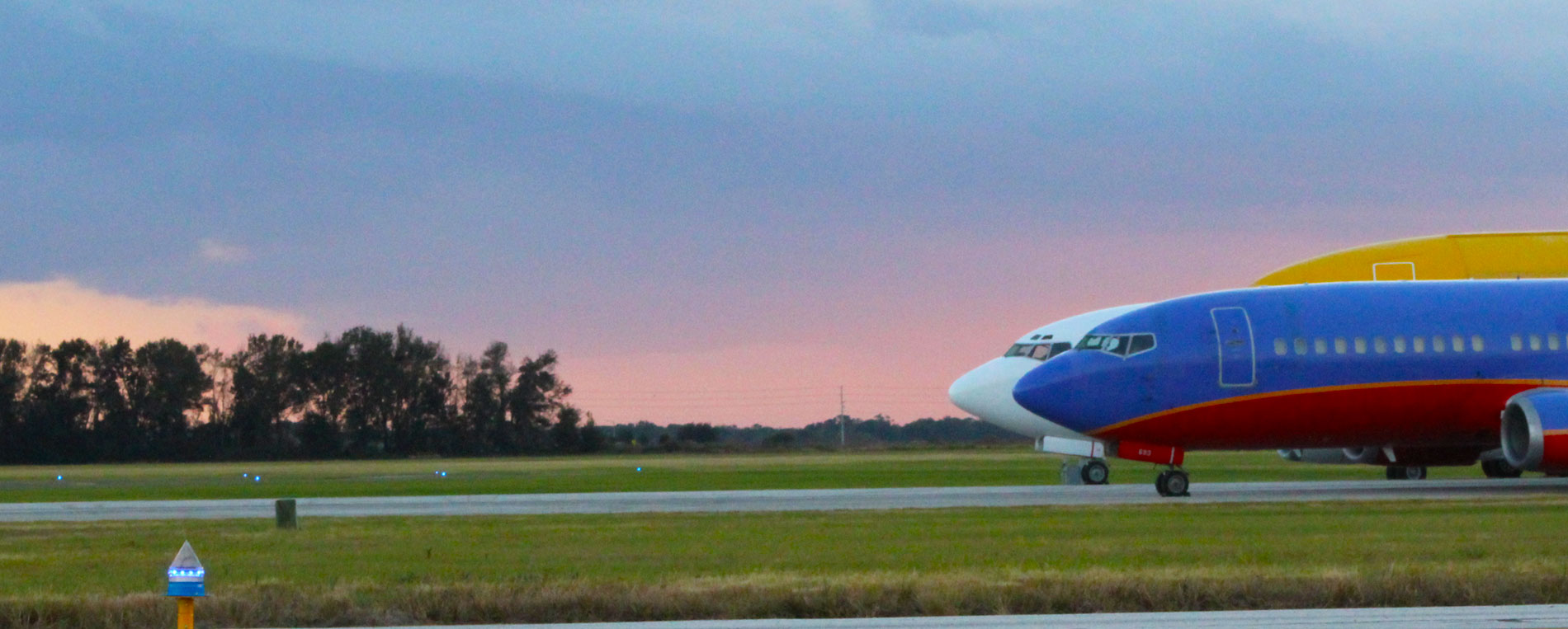 Airfield & Helipad Lighting Company | Avlite Aviation Lighting